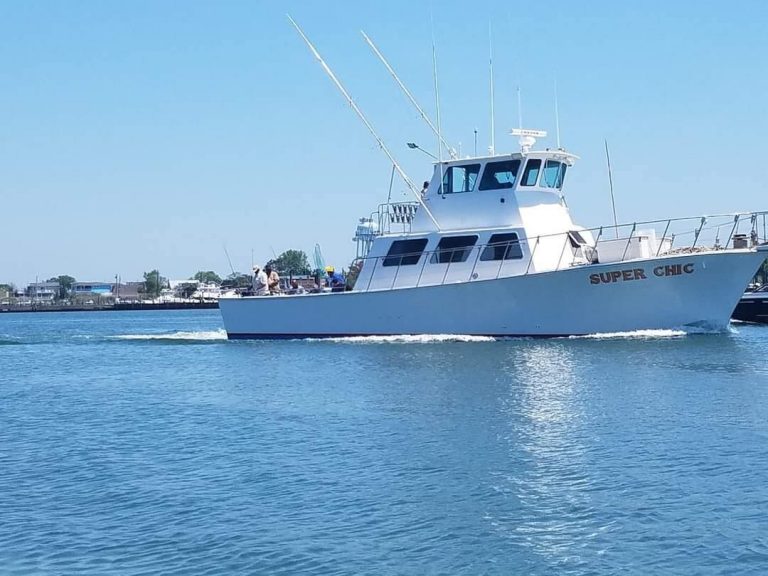 About Us - Super Chic Charters